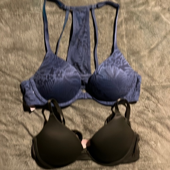 PINK Victoria's Secret | Intimates & Sleepwear | Vs Pink 32a Bras ...